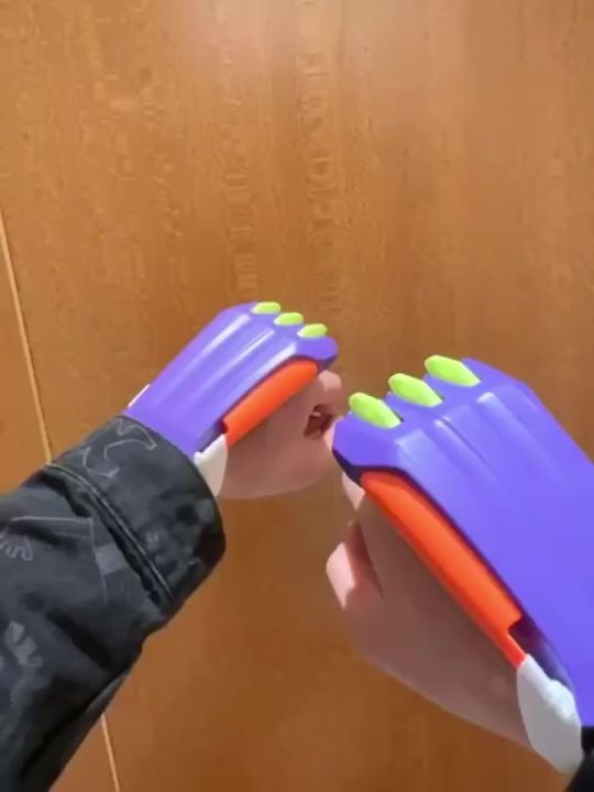 Decompression Wolverine Claw Toy Scalable Retractable Carrot Wolf Claw ...