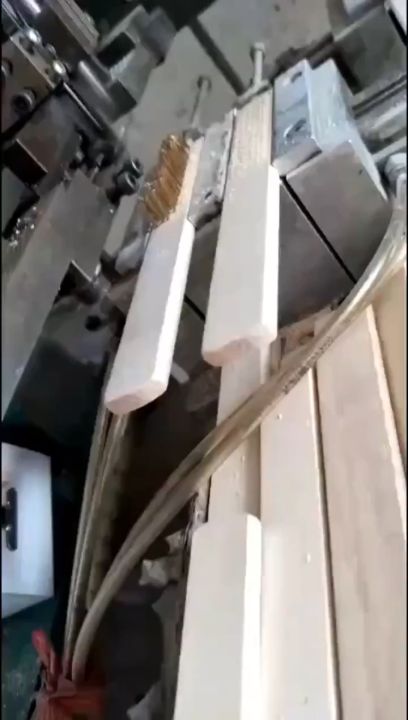 Copper Wire Brush With Wooden Handle / Metal High Density Cleaning ...