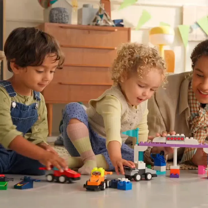 LEGO DUPLO 10445 F1 Team Race Cars & Drivers (70 Pieces), Building ...