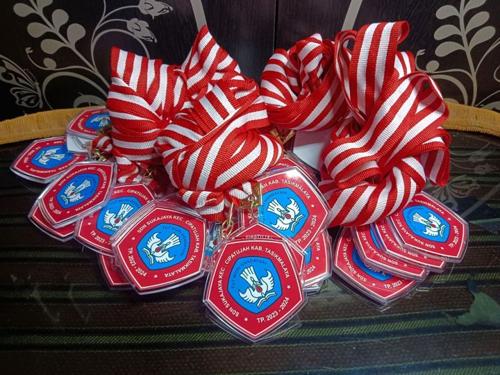 Mendali Wisuda Medali Graduation Kalung Wisuda Mendali Kelulusan Medali ...