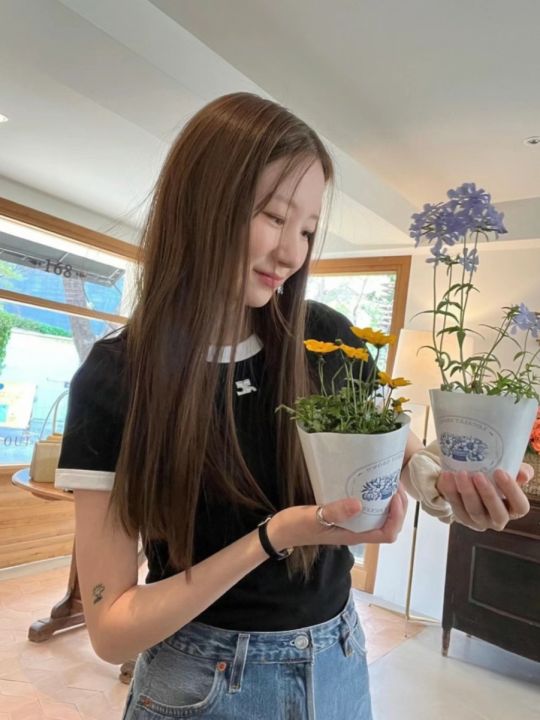 เสื้อยืดแขนสั้นแบบคลาสสิกที่ปรับแต่งได้โดย Miki Studio Basic Jennie ...