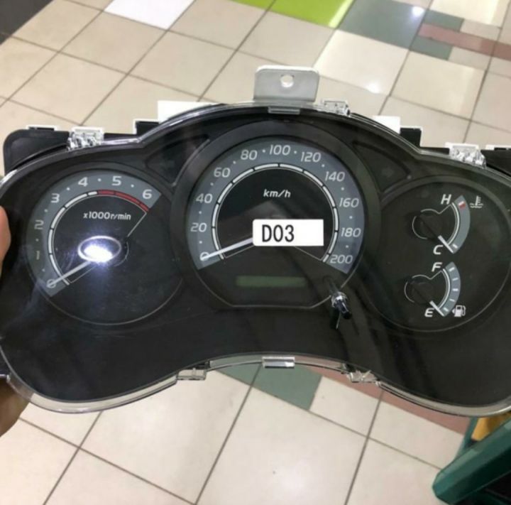 SPEEDOMETER BUAT MOBIL TOYOTA HILUX INNOVA DIESEL MANUAL TIPE E 83800 ...