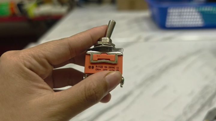 Toggle Switch 3 Pin On Off On ETEN 1122 Saklar Togle Kaki 3p 15A E-TEN ...