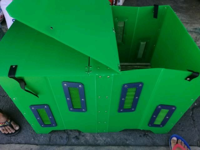 Durable Folding Cage for chickens, hens and cocks or panabong na manok ...