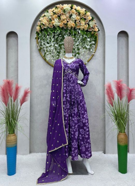 [PRE-ORDER] 2024 JAN ALIA CUT PUNJABI SUIT SIZE M TO XL ( DELIVERY 10 ...
