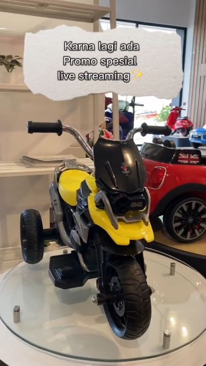 Motor Aki Anak PMB M-888 BMW Racing Musik Lampu Roda Tiga Ban Karet ...