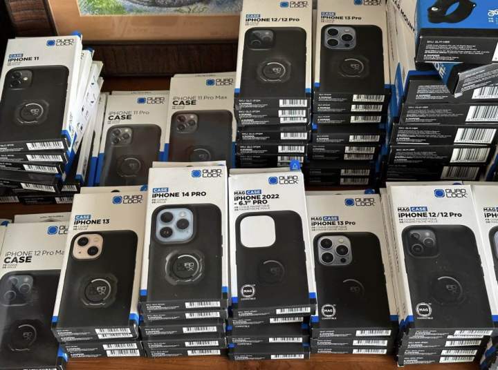 Mag /Case iPhone QUAD LOCK® 100% Genuine | Lazada.co.th