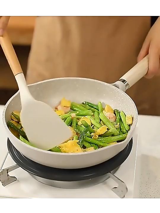 HomeDeer 3PCS White Silicone Kitchenware Cooking Utensils Set Wooden ...