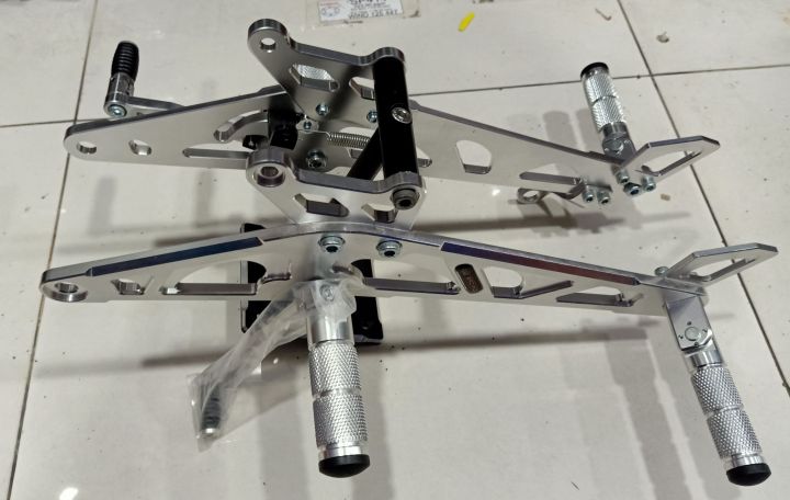 YAMAHA SNIPER 135 FOOTREST / SHIFTER FULL SET v2- (OKM RACING) | Lazada PH