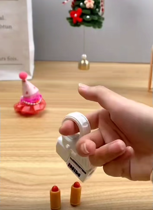 Mini decompression ring spinning gun cool shooting and throwing shell ...