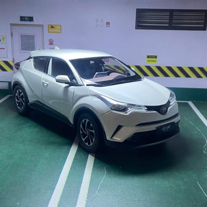 โมเดลรถเหล็ก Toyota IZOA (C-HR) สเกล 1:18 | Lazada.co.th