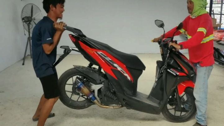 J.COM HONDA CLICK 125 150 Top Box bracket (Monorack V2) | Lazada PH