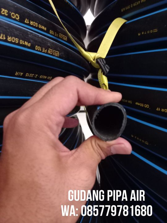 Pipa hdpe atau pipa pdam / pipa hitam / pipa kebun ukuran 1 inch pn 10 ...