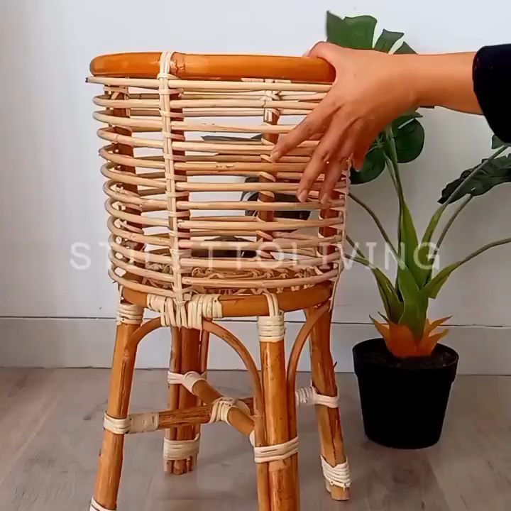 Standing Pot Rotan Natural Finishing Mengkilap / Tempat Vas Bunga ...