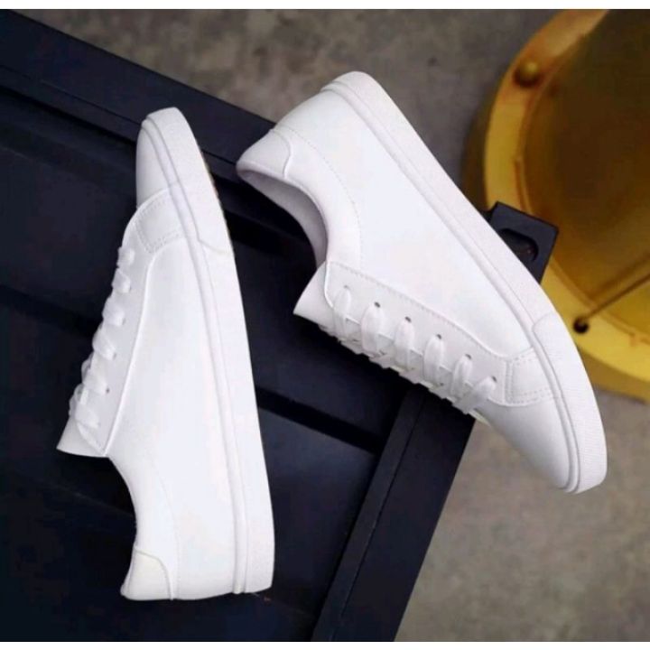 Sepatu Sneakers Pria Wanita Sepatu Casual Putih dan hitam polos ...