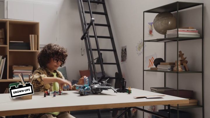 LEGO Super Heroes Marvel 76248 The Avengers Quinjet V29 (795 pieces ...