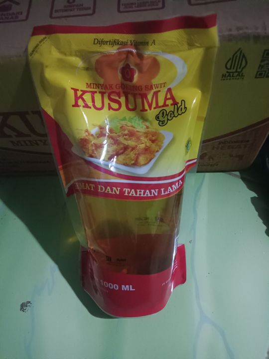 MINYAK GORENG 1 LITER KUSUMA REFFIL-Minyak Goreng Kusuma kita kuning 1 ...
