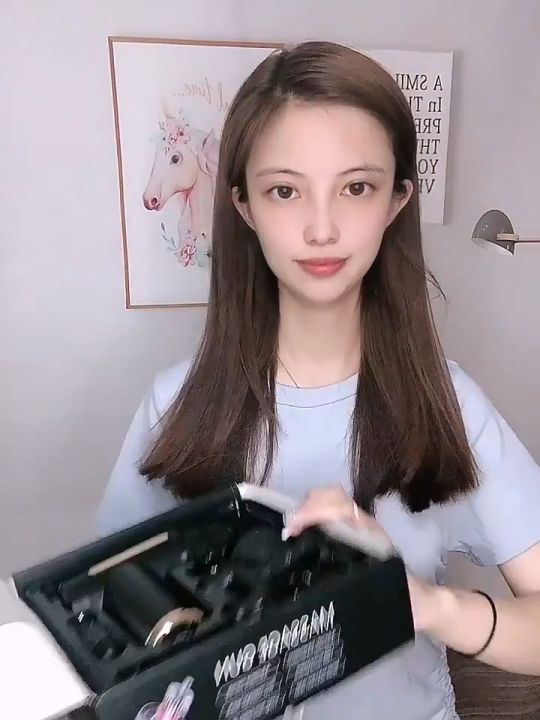 Muscle Massage Gun Percussive High Frequency Vibration Fascia Gun back ...