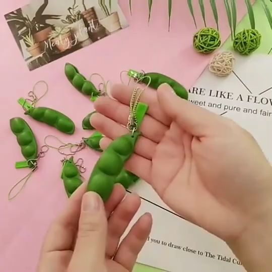 1Pc Cute Squishy Peas In A Pod Keyring Kawaii Mochi Bean Fidget Toy ...