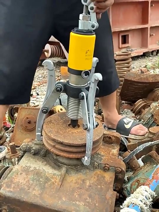 Unicorn Tools Hydraulic Gear Puller, 15 Ton Max. Capacity Hydraulic ...