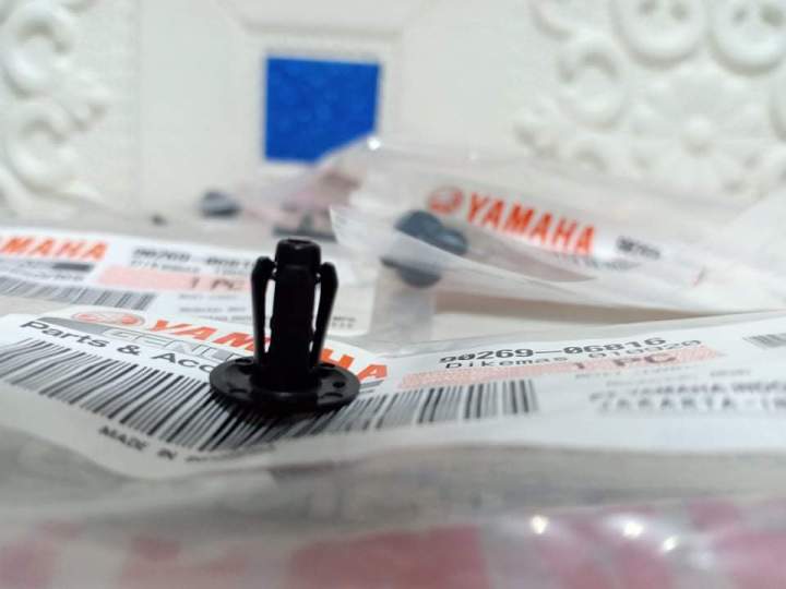 Push Revit for All Yamaha Motors (Push clip)Original Yamaha Genuine ...