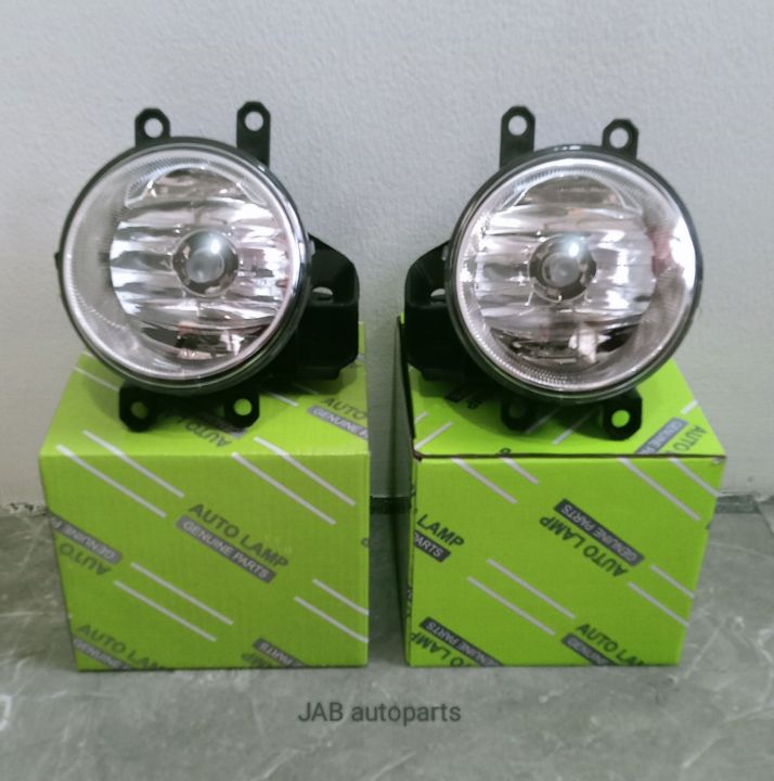 TOYOTA Innova Fog lamp light 2012-23 (WITH FREE BULB) | Lazada PH