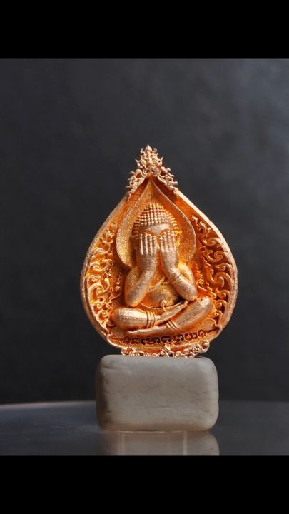 1091 Buddha Amulet 泰国佛牌. Phra Pidta Bucha Khru Mun Pha Ruay Necklaces ...