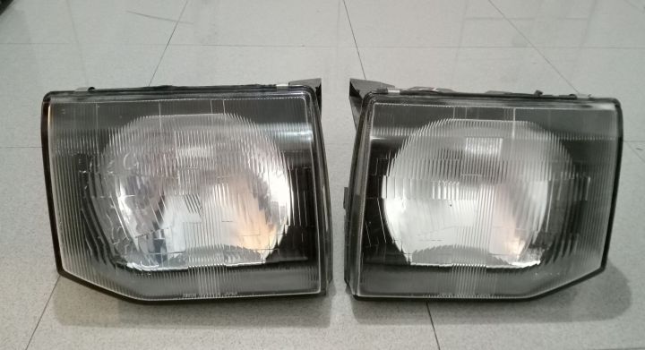GENUINE! KOITO MITSUBISHI PAJERO Headlight headlamp head light KOITO ...