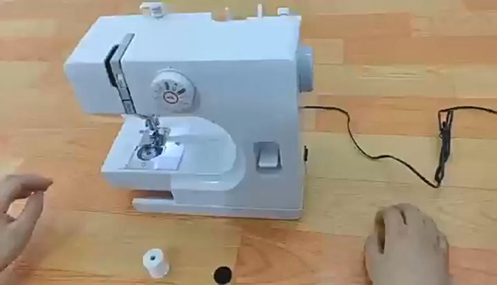 UKICRA 725 Multi-function Sewing Machine 12 Types of Stitches Electric ...