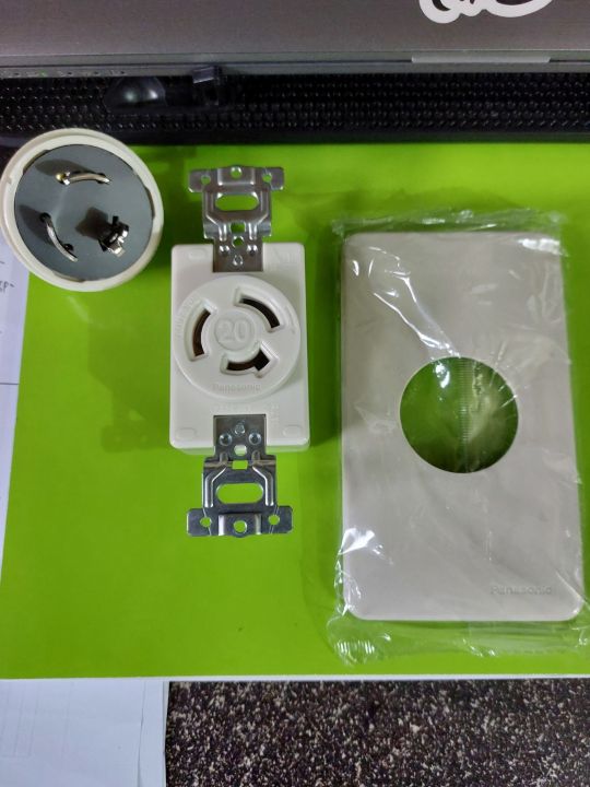 Panasonic Twist Lock Outlet 20A WF2320 & Plate WN6253 (Sold As Set) Or ... Panasonic Twist Lock Outlet 20A WF2320 & Plate WN6253 (Sold As Set) Or ...