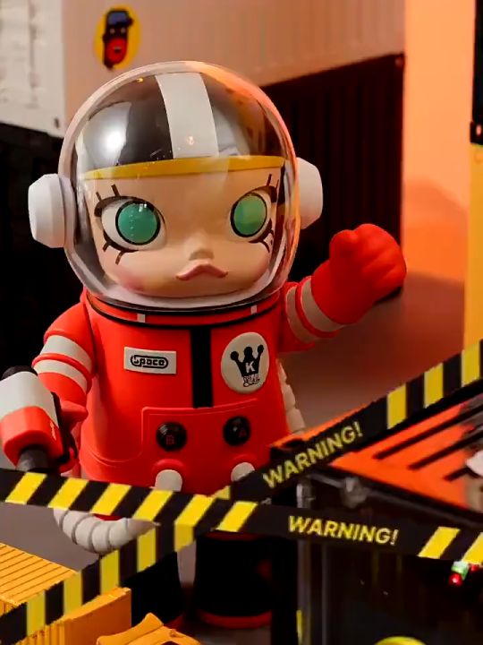 Acrylic Display Case with Light Magnetic Container Design Popmart ...