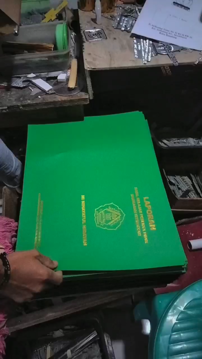 Mulia Plastik | Isi 4 Lembar Map Ijazah Custom Nama dan Logo Sekolah ...