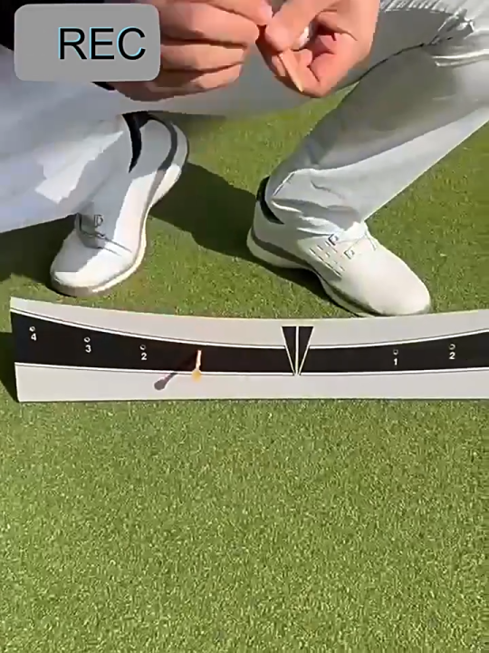 อุปกรณ์ช่วยในการฝึกซ้อมพัตต์ (TLE016) Golf Putter Path Practice ...