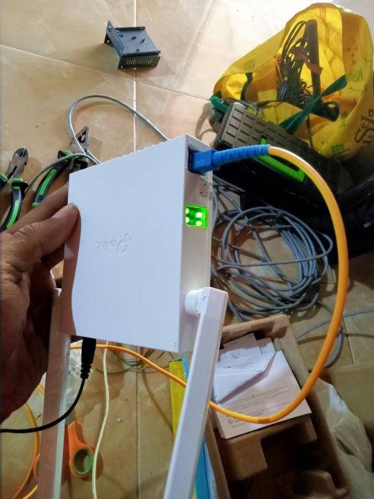 Tplink wr820+htb/ont Udah jadi satu sama ruter adaptor cuma 1 untuk ...