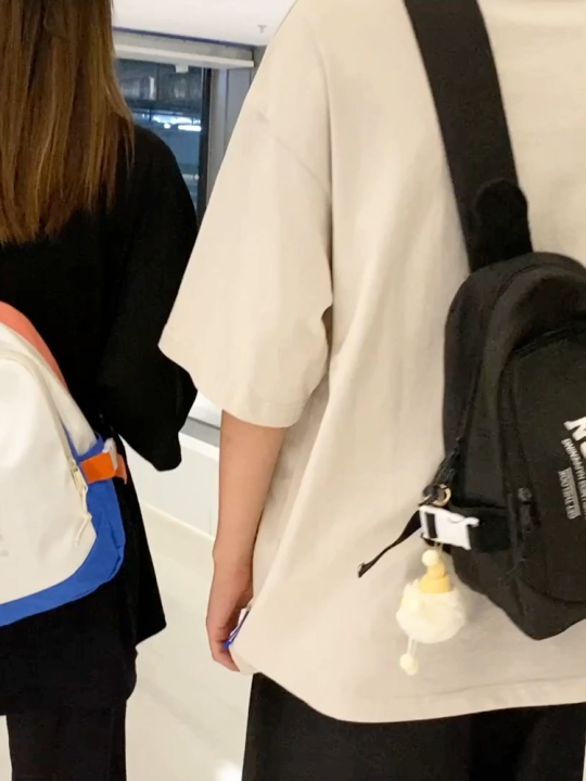 กระเป๋าสะพายข้าง คาดอกอเนกประสงค์สำหรับผู้ชาย สะพายไหล่ เป้กันน้ำสไตล์ ...