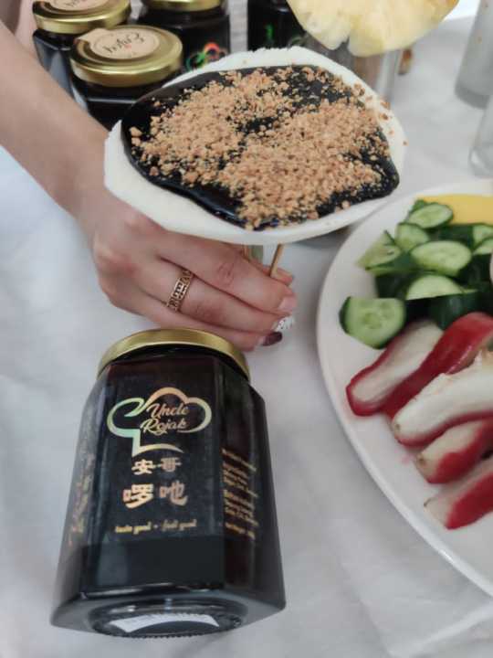 Penang famous Uncle rojak with crispy yu cha kuih | Lazada