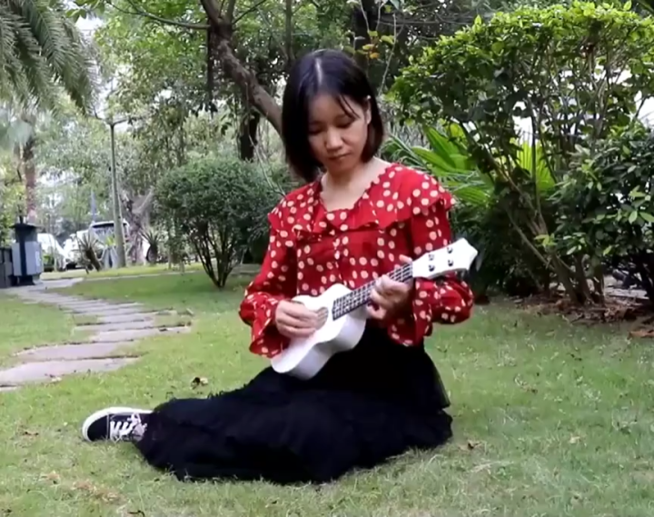 【COD/Original】Ukulele 4 Strings Soprano Spruce Basswood Guitar Set ...