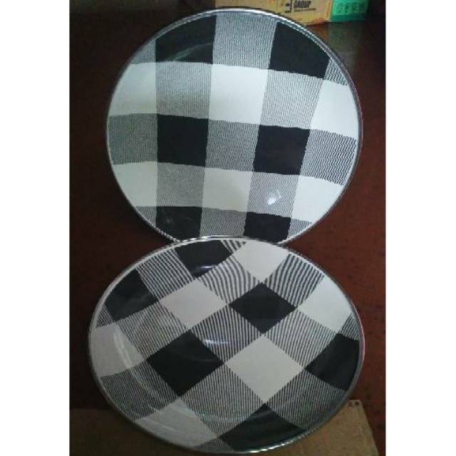 Piring Enamel 20cm Motif Kotak Hitam.Putih | Lazada Indonesia