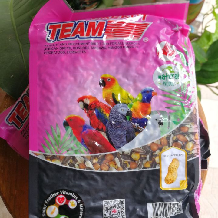 TEAM Parrot (ทีม แพรอท) อาหารนกแก้ว 1 kg. ทุกสายพันธุ์ อุดมไปด้วยธัญพืช ...