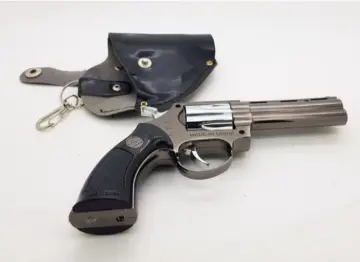 Pistol Revolver Polisi