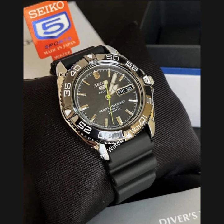 Seiko Five Sports SNZ Day & Date Automatic Rubber Strap Diver's Watch ...