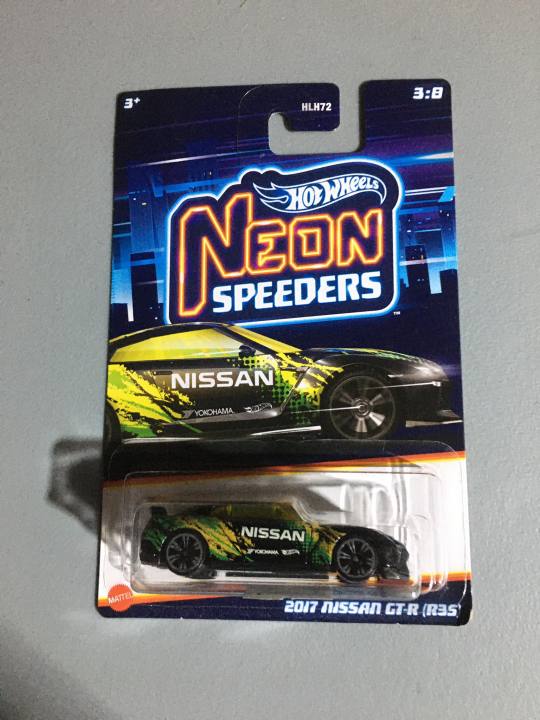 Hotwheels Neon Speeders 2017 Nissam GT-R (R35) | Lazada PH