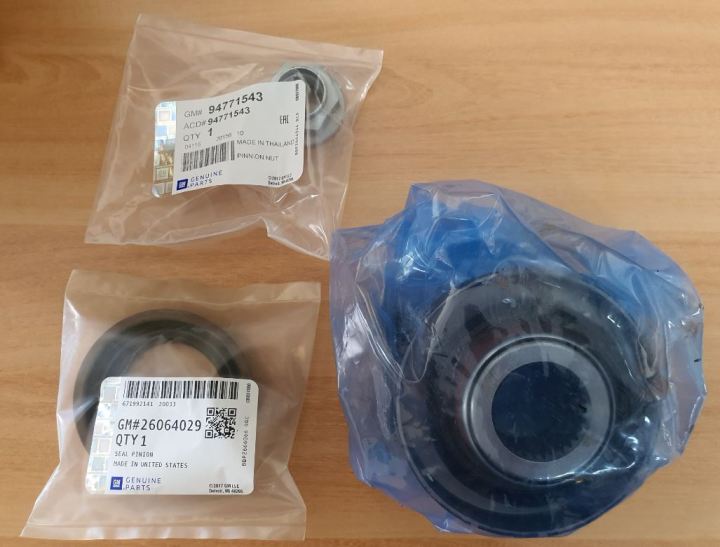 Rear Differential Yoke Kit - GM 94771562 - Propeller Chevrolet ...