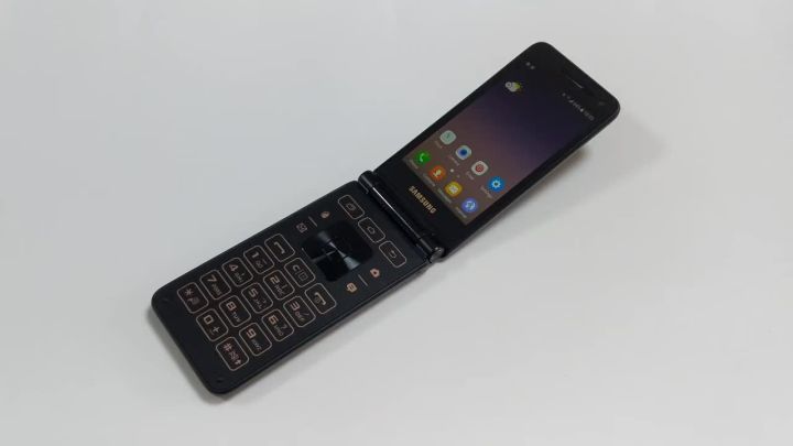 Samsung Galaxy Folder 2 G160N Quad Core 3GB RAM 32GB/16GB ROM 8MP ...