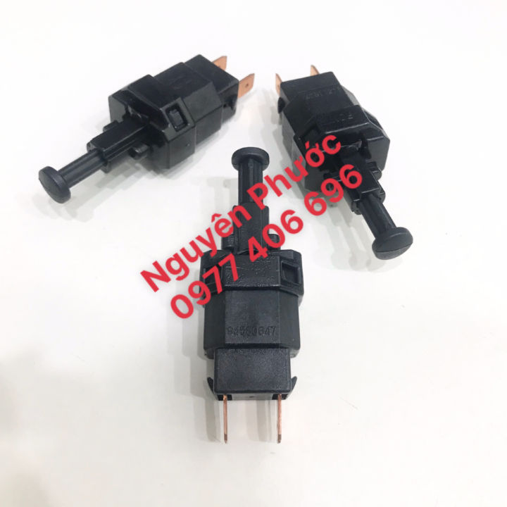 Công tắc đèn phanh DEAWOO MATIZ 1-2, SPARK 2008 (MATIZ 3) , LANOS ...