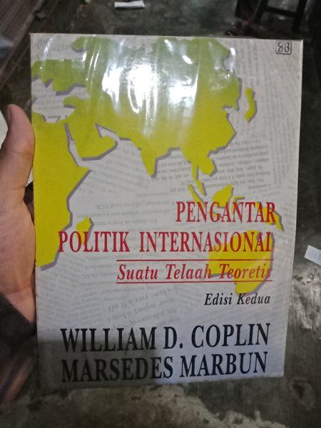 Buku pengantar politik internasional suatu telaah teoritis | Lazada ...