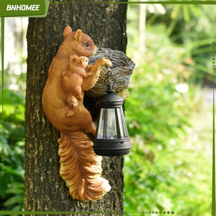 BNHOMEE Solar Squirrel Statue with Solar Lantern for Yard Housewarming ...