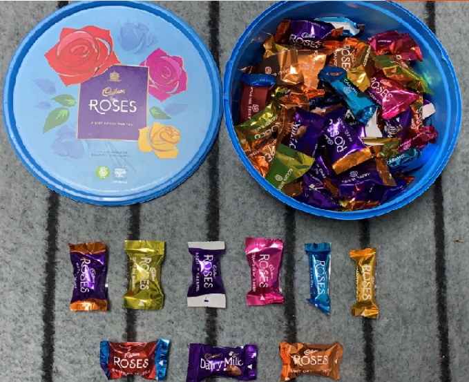 Spot British Cadbury Roses Cadbury assorted chocolate candy rose gift ...