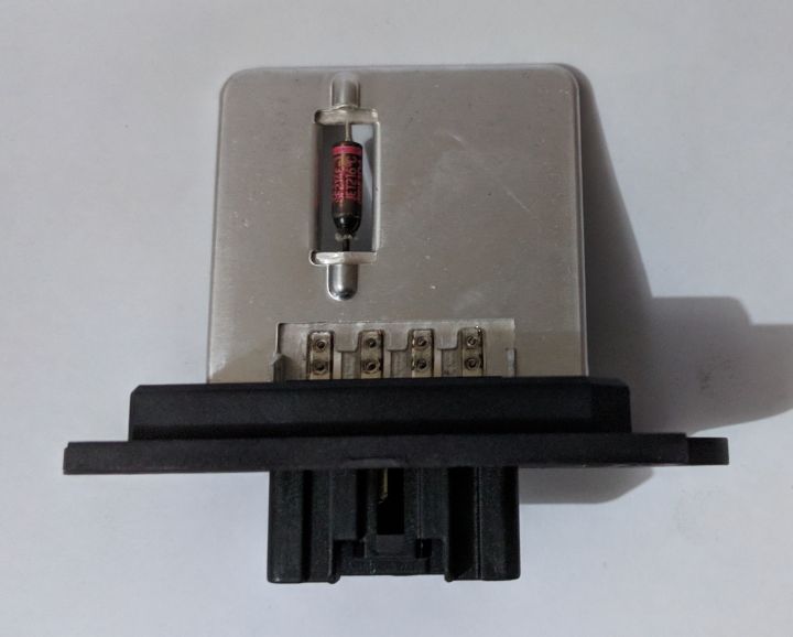 Nissan NV350 Urvan (2015+) - Resistor Block | Lazada PH