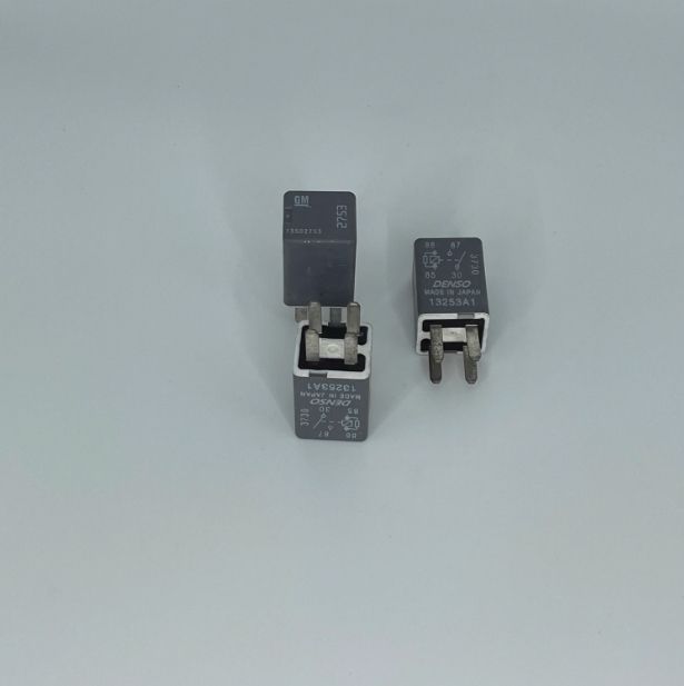 Electric installation relay 4/5-pin relay 13502753 13502752 13502751 ...